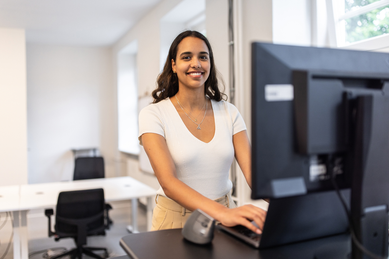 Office Ergonomics Training and Workplace Safety | Cardinus - Cardinus